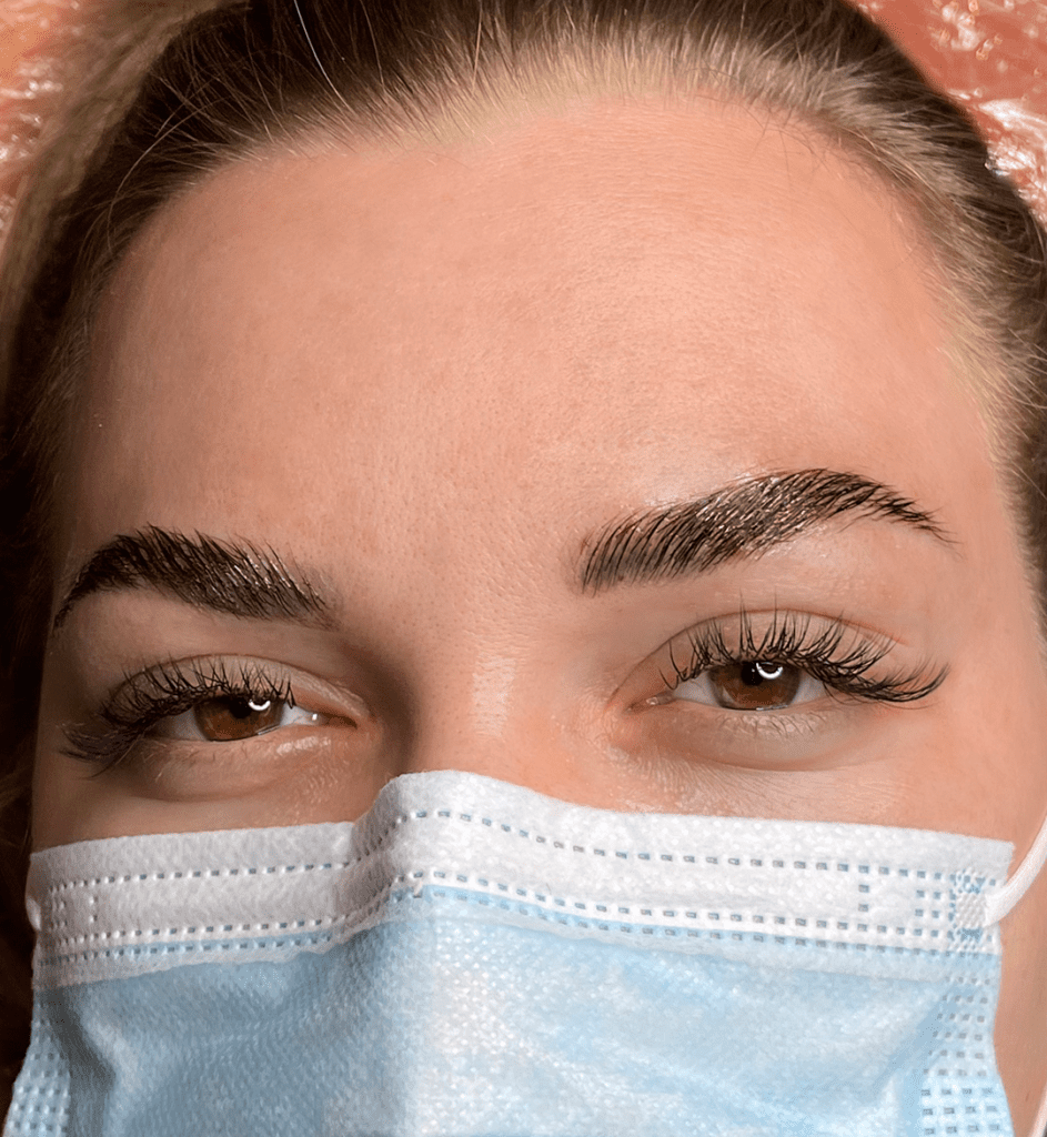 BROWS AND LASHES – Tauros Esthetic Center